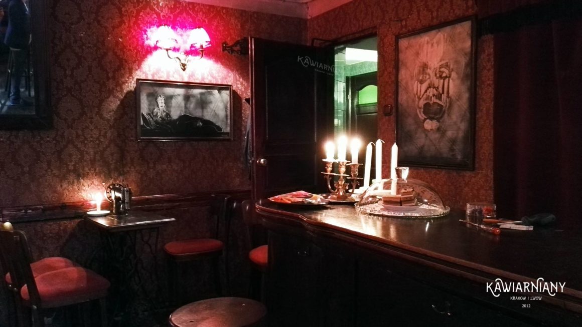 Singer na Kazimierzu. Kawiarnia z maszynami do szycia. Menu i ceny