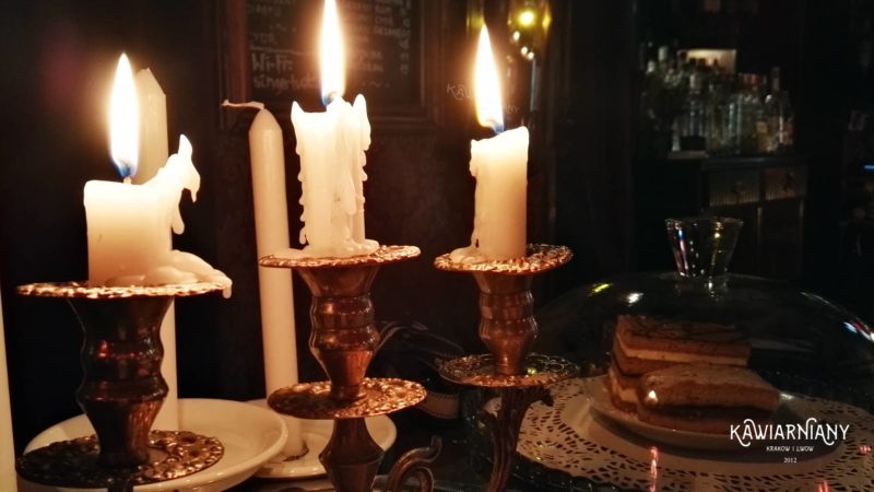 Singer na Kazimierzu. Kawiarnia z maszynami do szycia. Menu i ceny