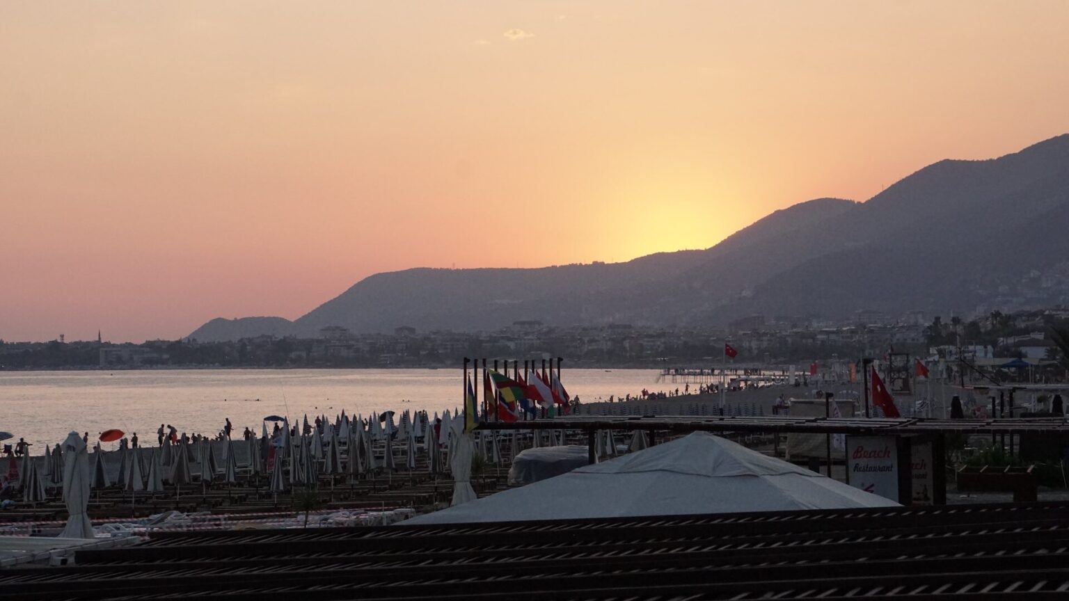 Alanya pogoda w listopadzie. Temperatury. Czy warto jechać?